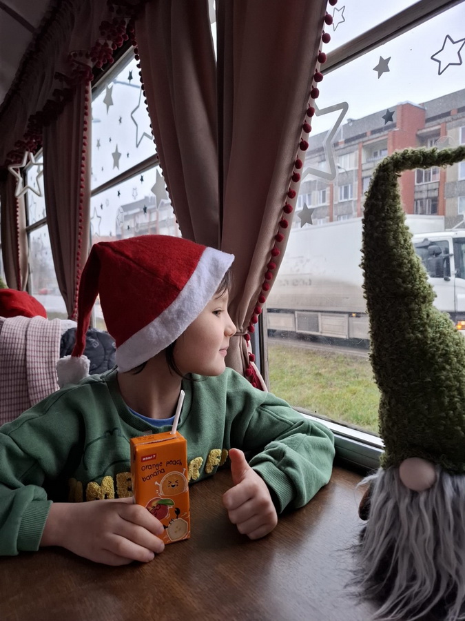 Daugavpils Centra vidusskola - Brauciens cauri pasakai