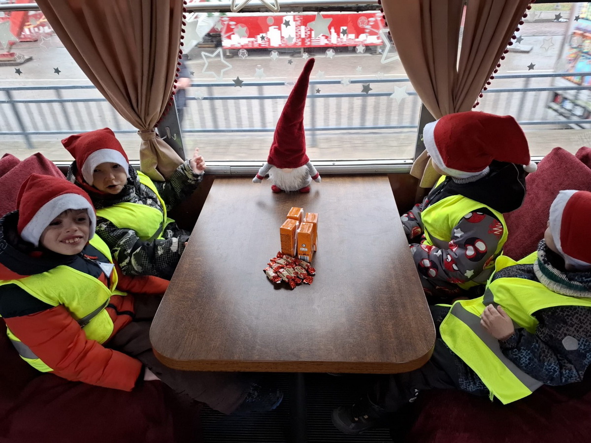 Daugavpils Centra vidusskola - Brauciens cauri pasakai